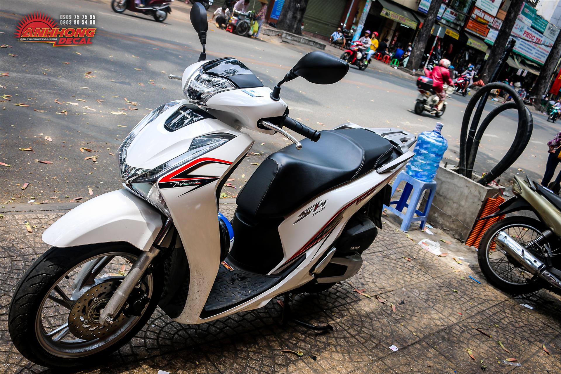 SH 2017 013 - AH DECAL