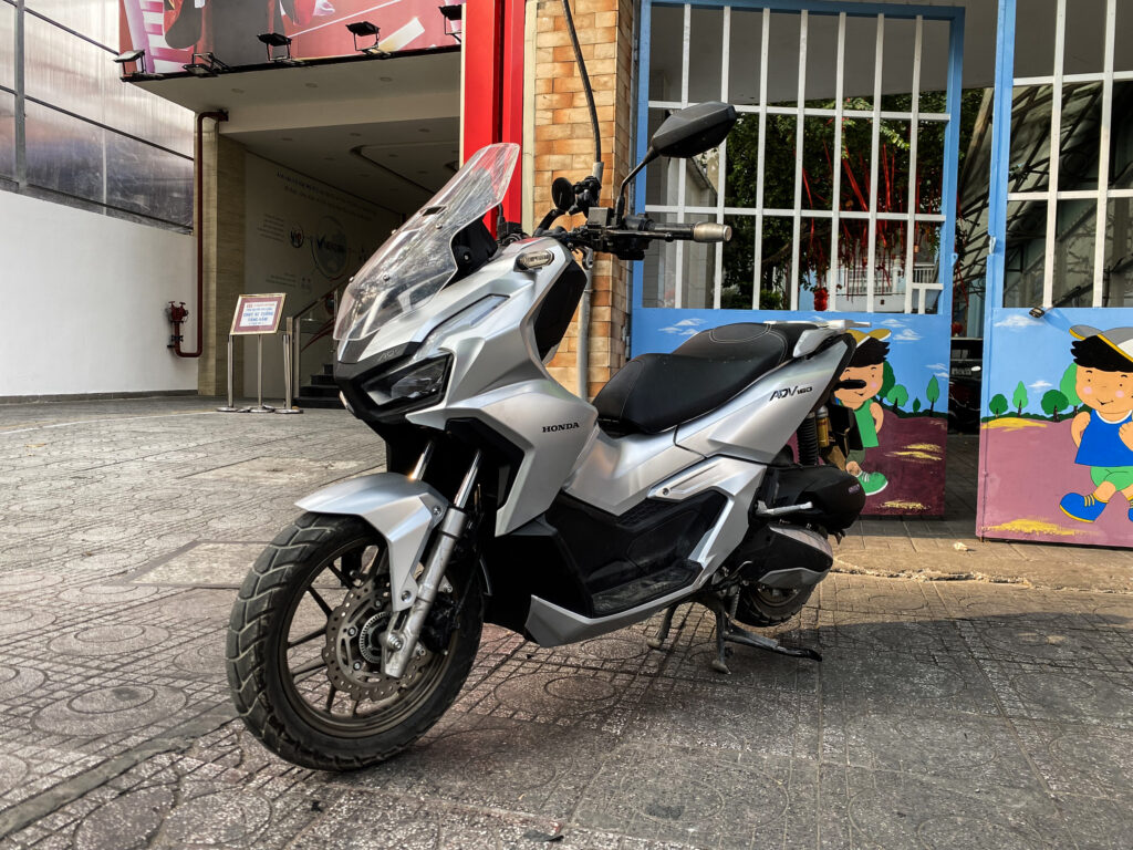 Honda ADV 160 Xám Satin Metallic Silver - AH DECAL
